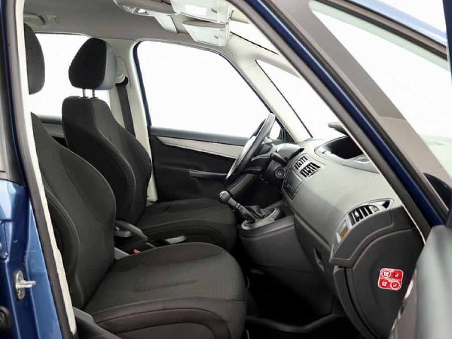 Blue Citroen C4 2011 in Tallinn, with an engine capacity of 1.60 L and mileage of 334 thousand km for 1699 €, photo 7 on AUTOMOTO.COM.LV