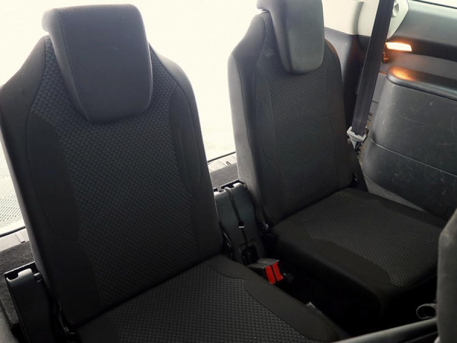 Blue Citroen C4 2011 in Tallinn, with an engine capacity of 1.60 L and mileage of 334 thousand km for 1699 €, photo 9 on AUTOMOTO.COM.LV