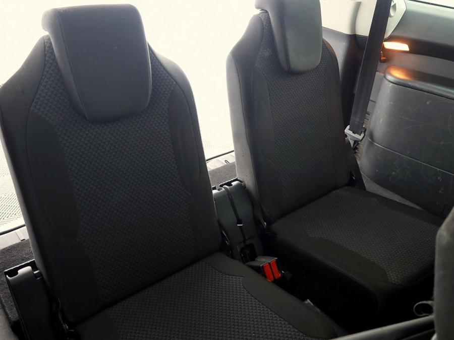 Zils Citroen C4 2011 Tallina, ar dzinēja tilpumu 1.60 L un nobraukumu 334 tūkst. km par 1699 €, foto 17 vietnē AUTOMOTO.COM.LV