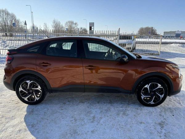 Brūns Citroen C4 2021 Marijampole, ar dzinēja tilpumu 1.20 L un nobraukumu 73 tūkst. km par 13304 €, foto 4 vietnē AUTOMOTO.COM.LV