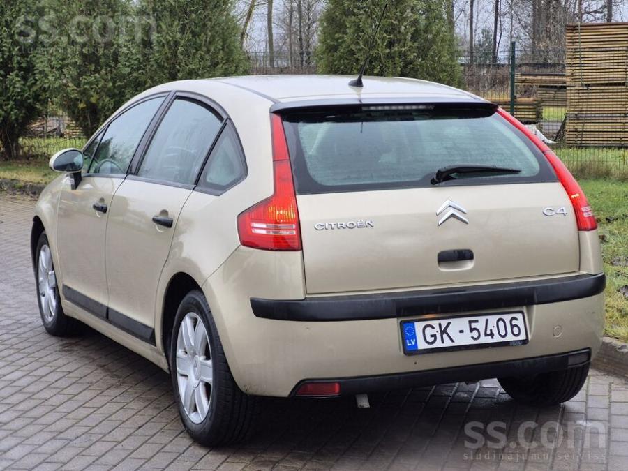 Brūns Citroen C4 2006 Rīga, ar dzinēja tilpumu 1.60 L un nobraukumu 160 tūkst. km par 1100 €, foto 3 vietnē AUTOMOTO.COM.LV