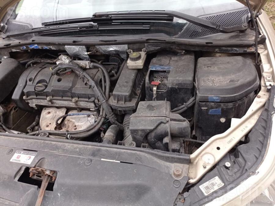 Brown Citroen C4 2006 in Riga, with an engine capacity of 1.60 L and mileage of 212 thousand km for 1000 €, photo 9 on AUTOMOTO.COM.LV