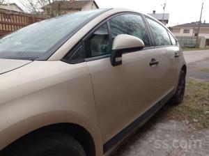 Brown Citroen C4 2006 in Riga, with an engine capacity of 1.60 L and mileage of 212 thousand km for 1000 €, photo 13 on AUTOMOTO.COM.LV