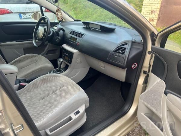 Brūns Citroen C4 2007 Daugavpils, ar dzinēja tilpumu 1.60 L un nobraukumu 95 tūkst. km par 2650 €, foto 9 vietnē AUTOMOTO.COM.LV