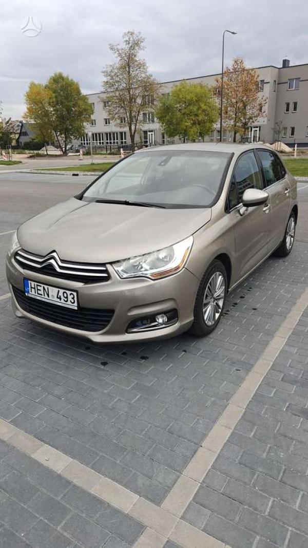 Brown Citroen C4 2010 in Kaunas, with an engine capacity of 1.60 L and mileage of 65 thousand km for 2499 €, photo 1 on AUTOMOTO.COM.LV