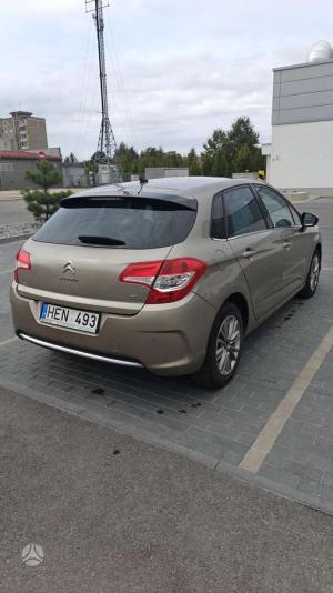 Brown Citroen C4 2010 in Kaunas, with an engine capacity of 1.60 L and mileage of 65 thousand km for 2499 €, photo 5 on AUTOMOTO.COM.LV