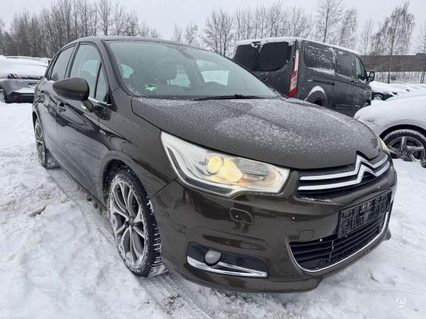 Brown Citroen C4 2011 in Kaunas, with an engine capacity of 1.60 L and mileage of 200 thousand km for 4250 €, photo 1 on AUTOMOTO.COM.LV