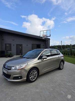 Brūns Citroen C4 2011 Šauļi, ar dzinēja tilpumu 1.56 L un nobraukumu 261 tūkst. km par 2700 €, foto  vietnē AUTOMOTO.COM.LV