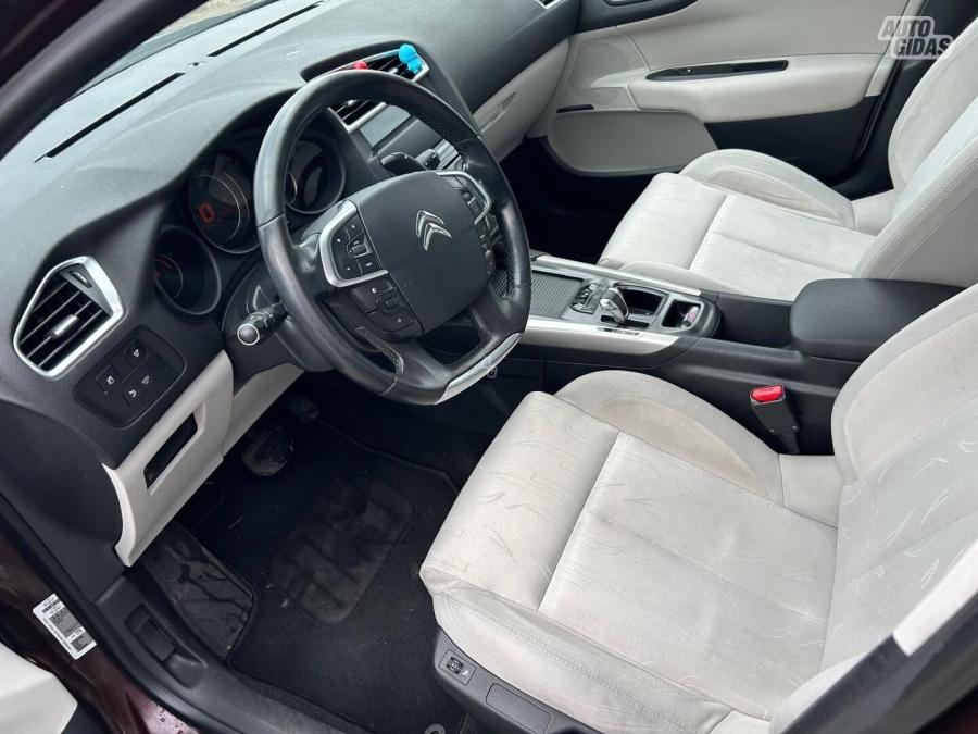 Brūns Citroen C4 2011 Viļņa, ar dzinēja tilpumu 1.60 L un nobraukumu 240 tūkst. km par 2900 €, foto 7 vietnē AUTOMOTO.COM.LV