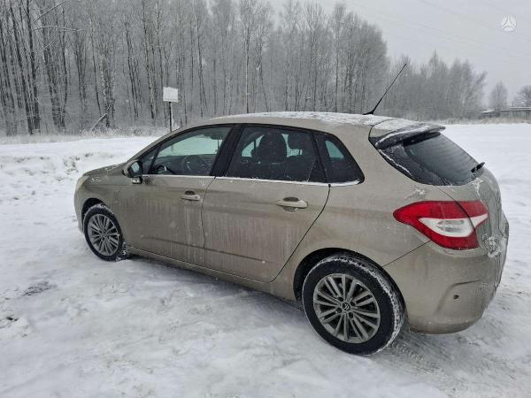 Brown Citroen C4 2012 in Kaunas, with an engine capacity of 1.56 L and mileage of 254 thousand km for 4250 €, photo 4 on AUTOMOTO.COM.LV