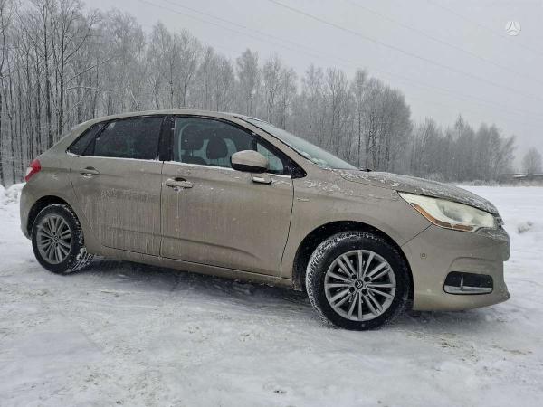 Brown Citroen C4 2012 in Kaunas, with an engine capacity of 1.56 L and mileage of 254 thousand km for 4250 €, photo 5 on AUTOMOTO.COM.LV