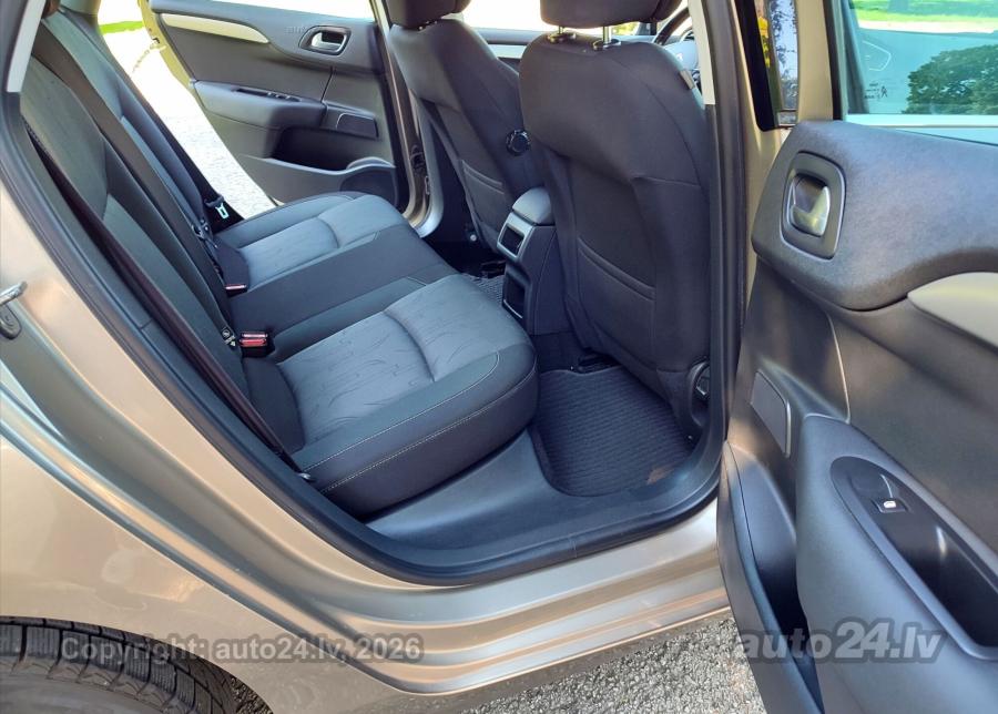 Brown Citroen C4 2012 in Tartu, with an engine capacity of 1.60 L and mileage of 196 thousand km for 4790 €, photo 17 on AUTOMOTO.COM.LV
