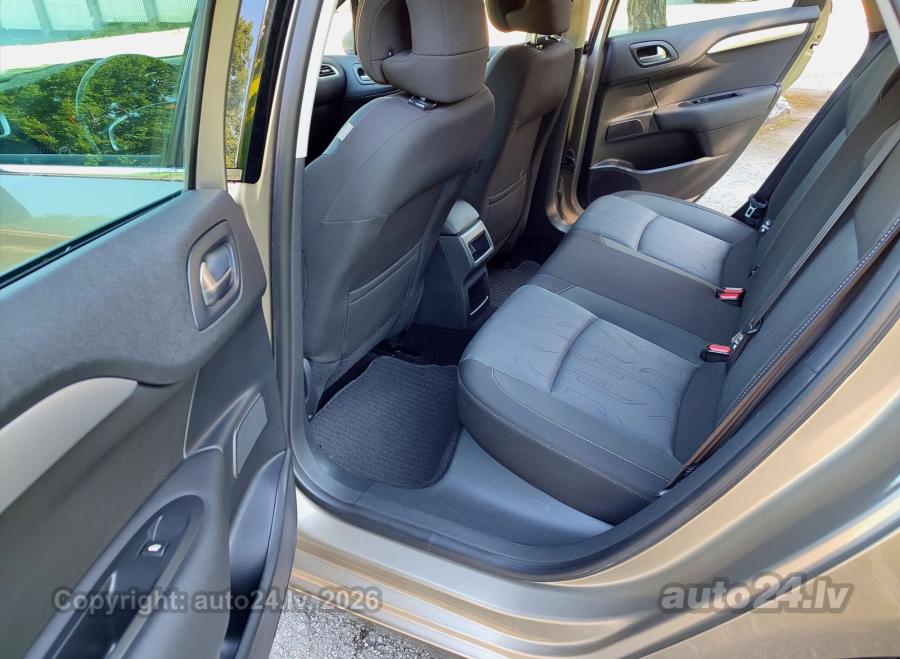 Brown Citroen C4 2012 in Tartu, with an engine capacity of 1.60 L and mileage of 196 thousand km for 4790 €, photo 18 on AUTOMOTO.COM.LV