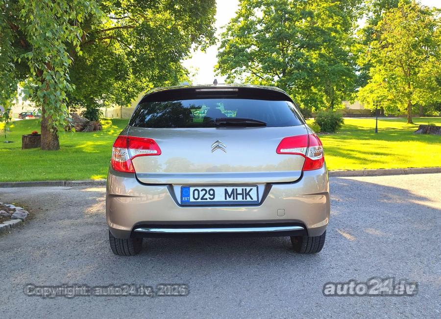 Brūns Citroen C4 2012 Tartu, ar dzinēja tilpumu 1.60 L un nobraukumu 196 tūkst. km par 3490 €, foto 10 vietnē AUTOMOTO.COM.LV