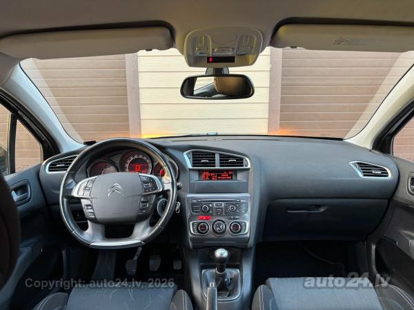 Brown Citroen C4 2012 in Parnu, with an engine capacity of 1.60 L and mileage of 218 thousand km for 2990 €, photo 10 on AUTOMOTO.COM.LV