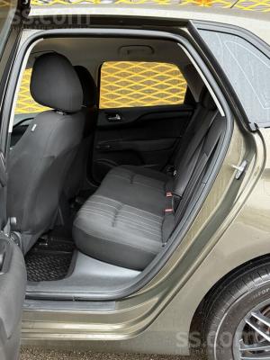 Brūns Citroen C4 2013 Ogre, ar dzinēja tilpumu 1.60 L un nobraukumu 152 tūkst. km par 4995 €, foto 12 vietnē AUTOMOTO.COM.LV