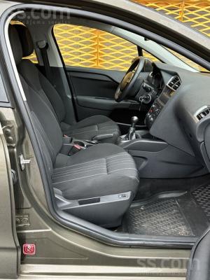 Brūns Citroen C4 2013 Ogre, ar dzinēja tilpumu 1.60 L un nobraukumu 152 tūkst. km par 4995 €, foto 16 vietnē AUTOMOTO.COM.LV