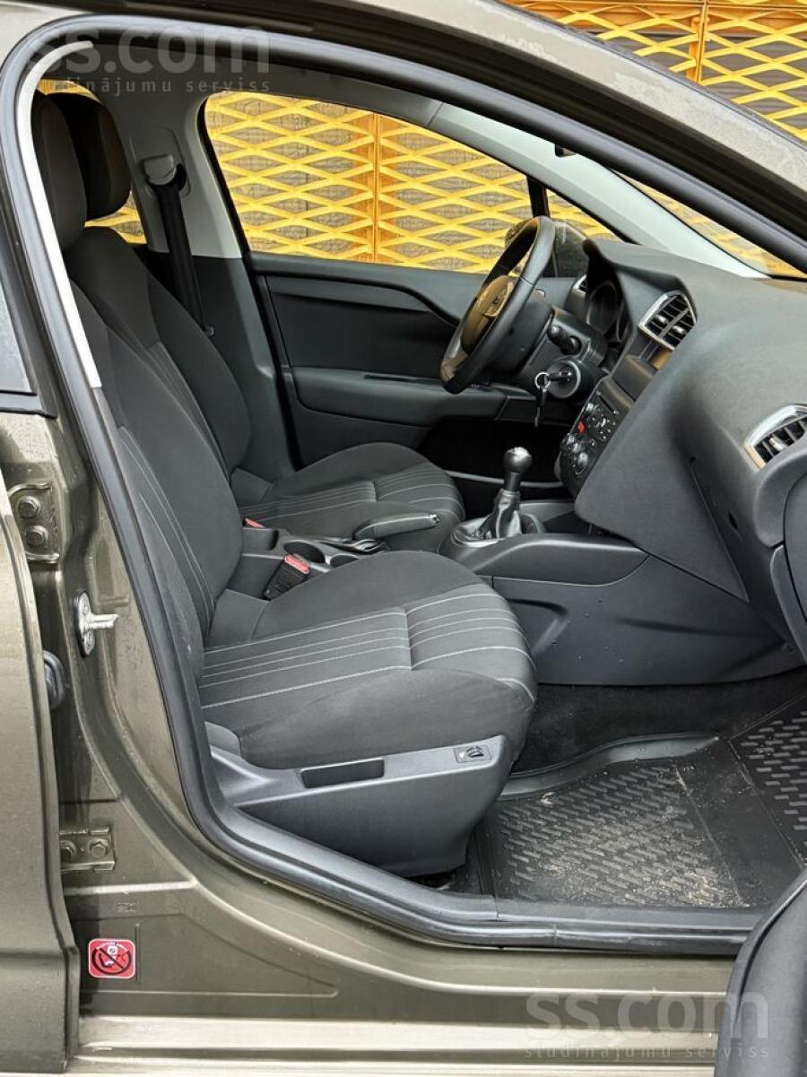 Brūns Citroen C4 2013 Ogre, ar dzinēja tilpumu 1.60 L un nobraukumu 152 tūkst. km par 4995 €, foto 16 vietnē AUTOMOTO.COM.LV