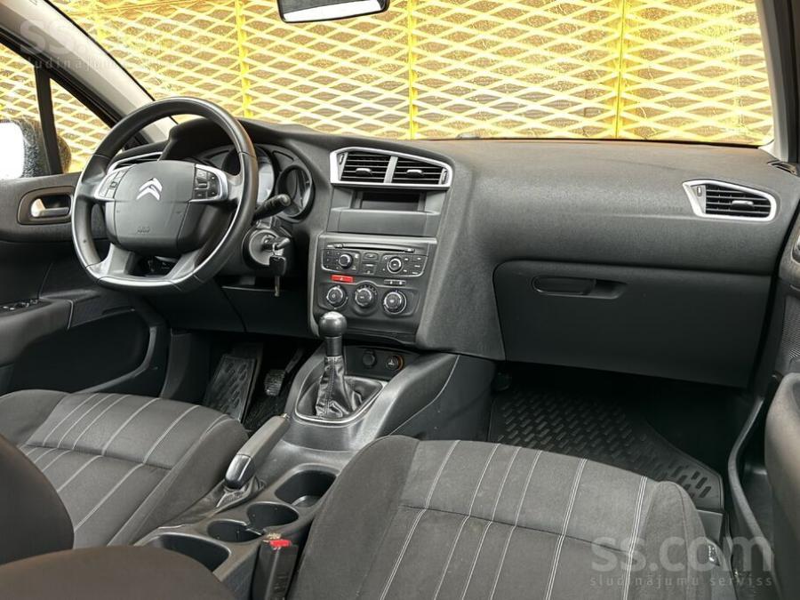 Brūns Citroen C4 2013 Ogre, ar dzinēja tilpumu 1.60 L un nobraukumu 152 tūkst. km par 4995 €, foto 17 vietnē AUTOMOTO.COM.LV