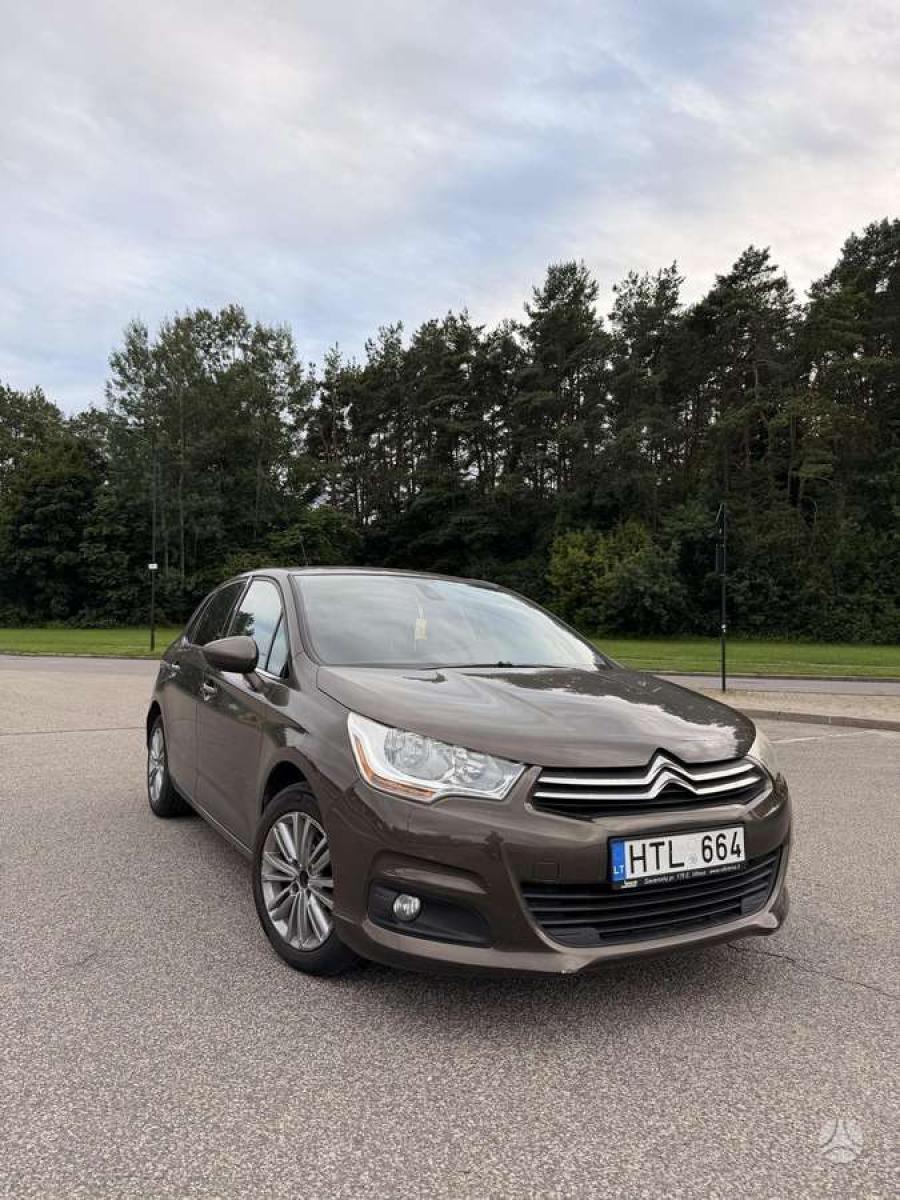 Brūns Citroen C4 2013 Viļņa, ar dzinēja tilpumu 1.56 L un nobraukumu 194 tūkst. km par 2400 €, foto 1 vietnē AUTOMOTO.COM.LV