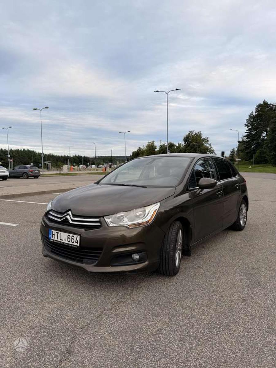 Brūns Citroen C4 2013 Viļņa, ar dzinēja tilpumu 1.56 L un nobraukumu 194 tūkst. km par 2400 €, foto 3 vietnē AUTOMOTO.COM.LV