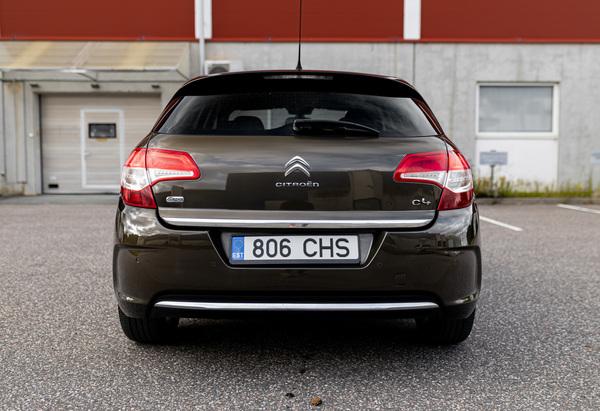 Brūns Citroen C4 2013 Tallina, ar dzinēja tilpumu 1.60 L un nobraukumu 226 tūkst. km par 3999 €, foto 4 vietnē AUTOMOTO.COM.LV