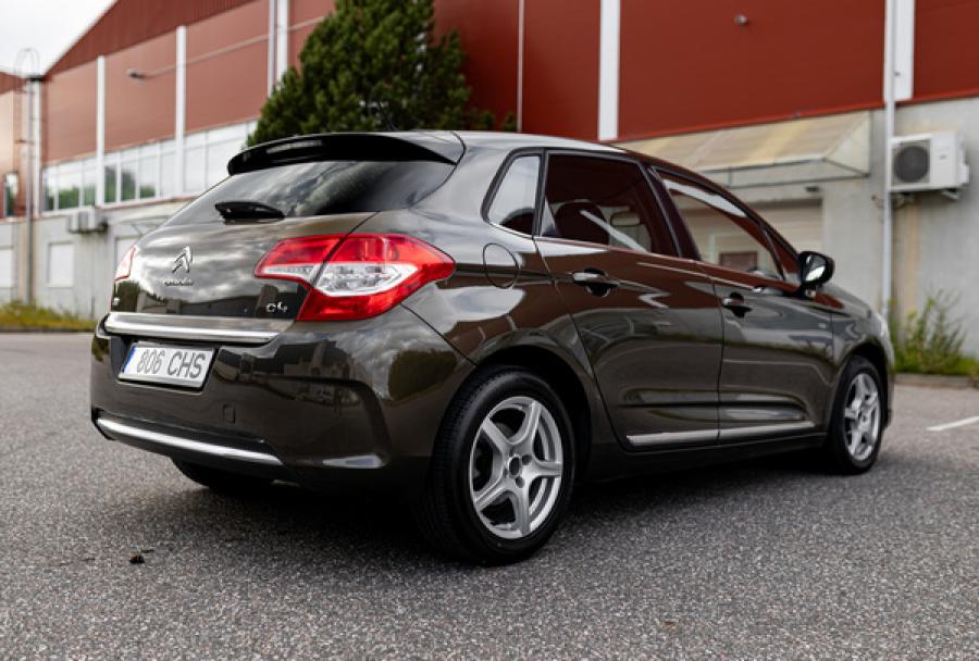 Brūns Citroen C4 2013 Tallina, ar dzinēja tilpumu 1.60 L un nobraukumu 226 tūkst. km par 3999 €, foto 6 vietnē AUTOMOTO.COM.LV