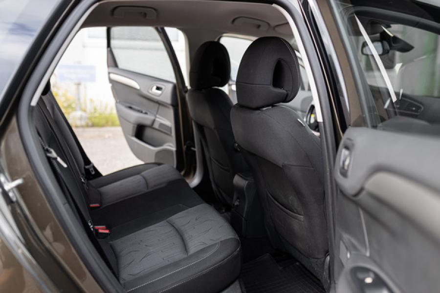 Brūns Citroen C4 2013 Tallina, ar dzinēja tilpumu 1.60 L un nobraukumu 226 tūkst. km par 3999 €, foto 12 vietnē AUTOMOTO.COM.LV