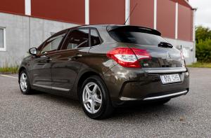 Brūns Citroen C4 2013 Tallina, ar dzinēja tilpumu 1.60 L un nobraukumu 226 tūkst. km par 3999 €, foto 22 vietnē AUTOMOTO.COM.LV