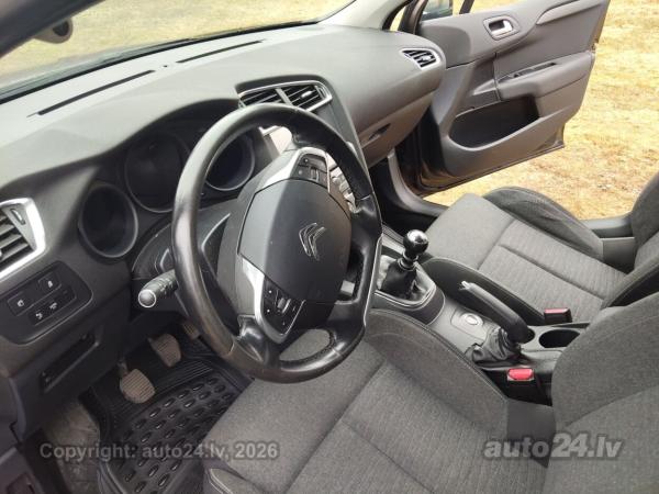 Brūns Citroen C4 2015 Tallina, ar dzinēja tilpumu 1.60 L un nobraukumu 188 tūkst. km par 4999 €, foto 2 vietnē AUTOMOTO.COM.LV