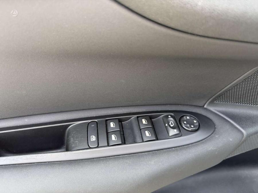 Brūns Citroen C4 2015 Kauņa, ar dzinēja tilpumu 1.56 L un nobraukumu 190 tūkst. km par 6800 €, foto 11 vietnē AUTOMOTO.COM.LV