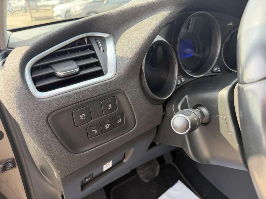 Brūns Citroen C4 2015 Kauņa, ar dzinēja tilpumu 1.56 L un nobraukumu 190 tūkst. km par 6800 €, foto 13 vietnē AUTOMOTO.COM.LV