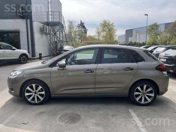Brown Citroen C4 2017 in Riga, with an engine capacity of 1.20 L and mileage of 56 thousand km for 4500 €, photo 2 on AUTOMOTO.COM.LV