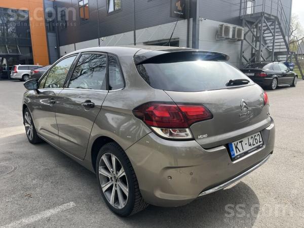 Brown Citroen C4 2017 in Riga, with an engine capacity of 1.20 L and mileage of 56 thousand km for 4500 €, photo 3 on AUTOMOTO.COM.LV