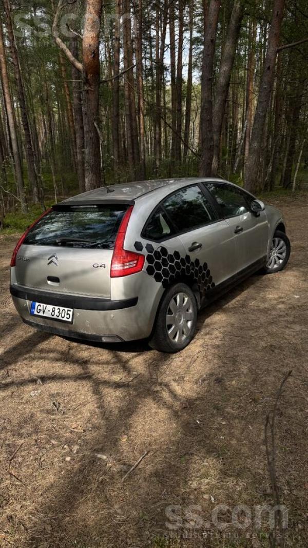 Brūns Citroen C4 2007 Daugavpils, ar dzinēja tilpumu 1.60 L un nobraukumu 366 tūkst. km par 950 €, foto 3 vietnē AUTOMOTO.COM.LV