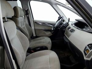 Brown Citroen C4 2007 in Tallinn, with an engine capacity of 2.00 L and mileage of 287 thousand km for 699 €, photo 15 on AUTOMOTO.COM.LV