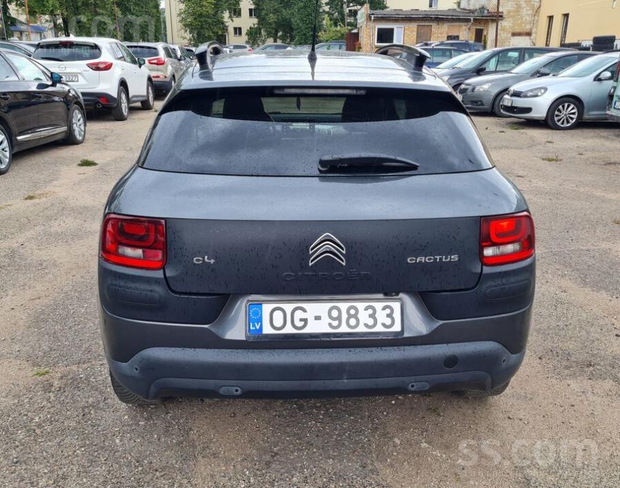 Melns Citroen C4 Cactus 2015 Jelgava, ar dzinēja tilpumu 1.20 L un nobraukumu 0 tūkst. km par 6590 €, foto 7 vietnē AUTOMOTO.COM.LV