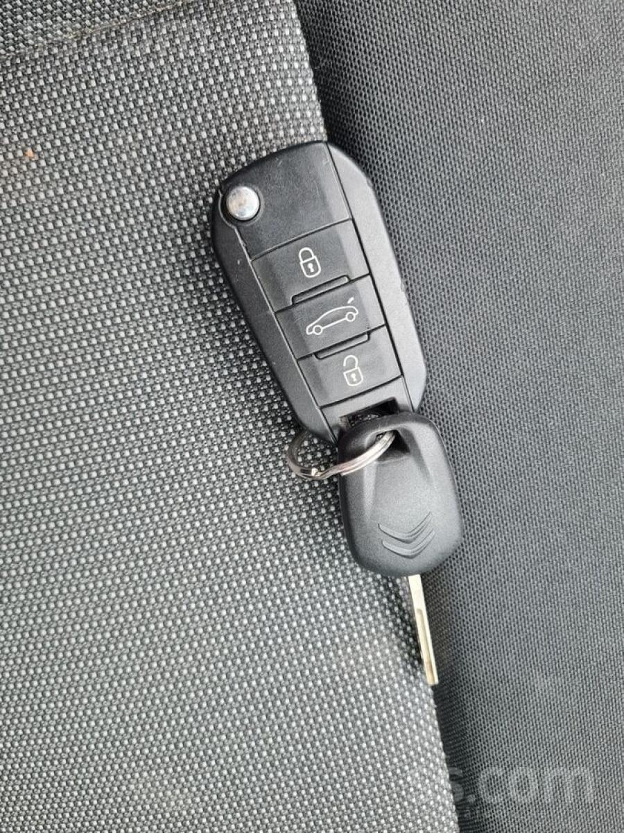 Melns Citroen C4 Cactus 2015 Jelgava, ar dzinēja tilpumu 1.20 L un nobraukumu 0 tūkst. km par 6590 €, foto 15 vietnē AUTOMOTO.COM.LV