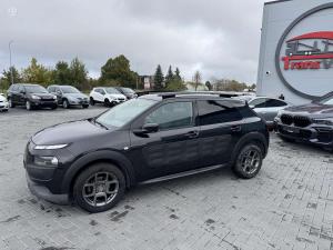 Black Citroen C4 Cactus 2015 in Telschi, with an engine capacity of 1.20 L and mileage of 151 thousand km for 2699 €, photo 3 on AUTOMOTO.COM.LV