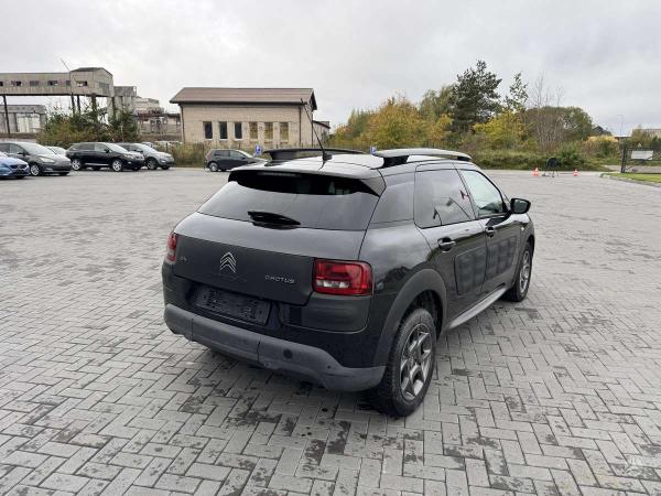 Citroen C4 Cactus 2015 in Telschi on AUTOMOTO.COM.LV Black Citroen C4 Cactus 2015 in Telschi, with an engine capacity of 1.20 L and mileage of 151 thousand km for 2699 €, photo 7 on AUTOMOTO.COM.LV