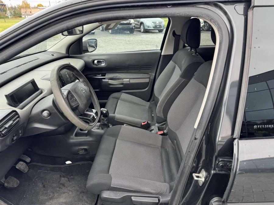 Black Citroen C4 Cactus 2015 in Telschi, with an engine capacity of 1.20 L and mileage of 151 thousand km for 2699 €, photo 15 on AUTOMOTO.COM.LV