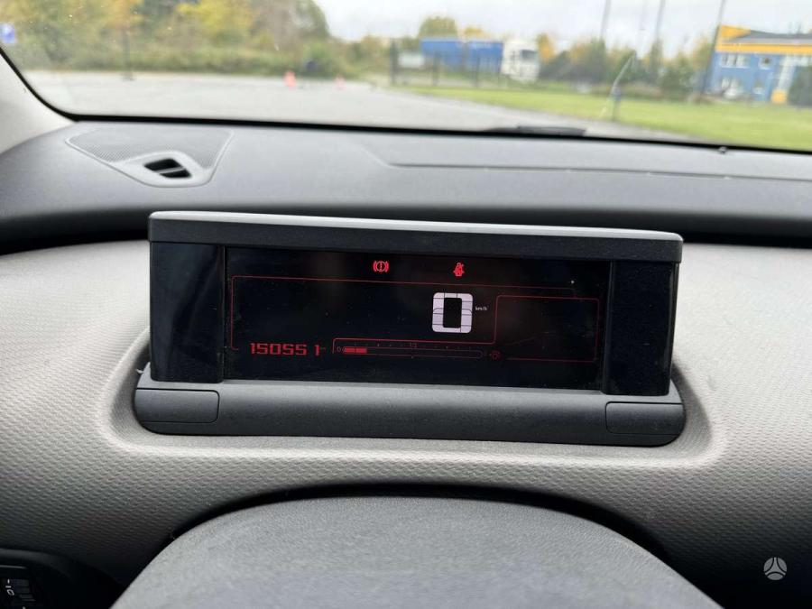 Black Citroen C4 Cactus 2015 in Telschi, with an engine capacity of 1.20 L and mileage of 151 thousand km for 2699 €, photo 21 on AUTOMOTO.COM.LV