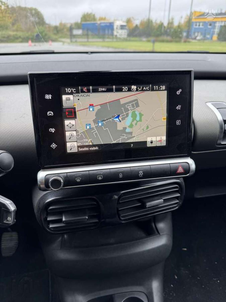 Black Citroen C4 Cactus 2015 in Telschi, with an engine capacity of 1.20 L and mileage of 151 thousand km for 2699 €, photo 27 on AUTOMOTO.COM.LV