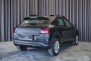 Melns Citroen C4 Cactus 2016 Marijampole, ar dzinēja tilpumu 1.20 L un nobraukumu 125 tūkst. km par 5450 €, foto 13 vietnē AUTOMOTO.COM.LV