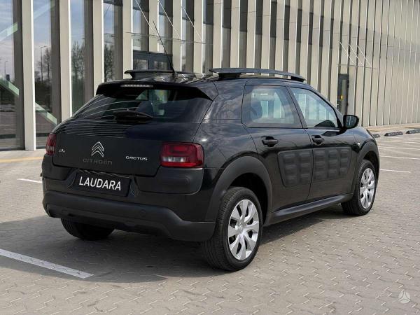 Black Citroen C4 Cactus 2016 in Vilnius, with an engine capacity of 1.56 L and mileage of 231 thousand km for 5500 €, photo 3 on AUTOMOTO.COM.LV