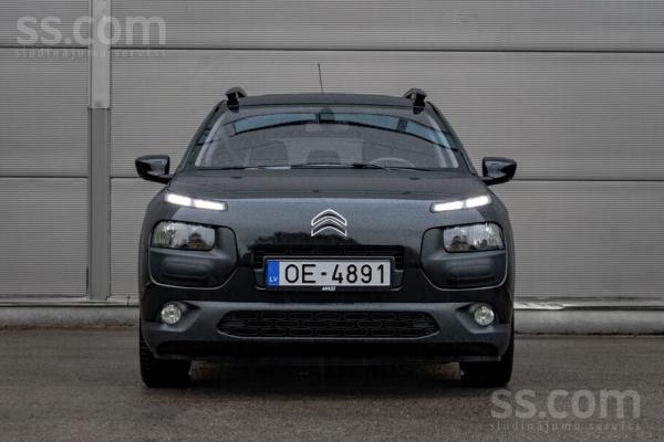 Black Citroen C4 Cactus 2017 in Riga, with an engine capacity of 1.60 L and mileage of 0 thousand km for 8493 €, photo 2 on AUTOMOTO.COM.LV