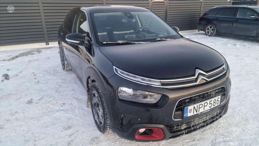 Melns Citroen C4 Cactus 2019 Kauņa, ar dzinēja tilpumu 1.20 L un nobraukumu 117 tūkst. km par 4200 €, foto 1 vietnē AUTOMOTO.COM.LV