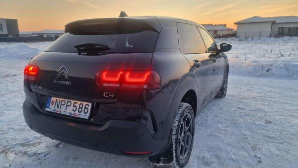 Black Citroen C4 Cactus 2019 in Kaunas, with an engine capacity of 1.20 L and mileage of 117 thousand km for 4200 €, photo 4 on AUTOMOTO.COM.LV