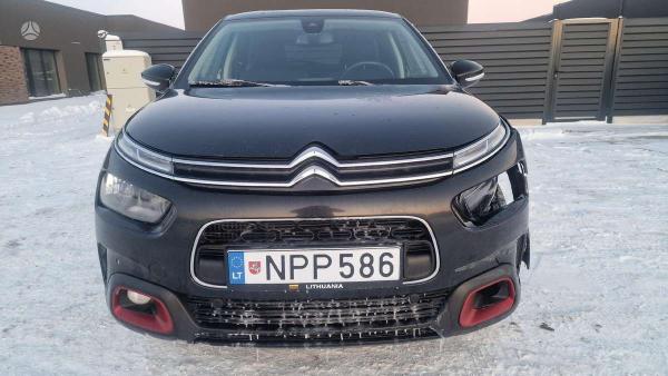 Black Citroen C4 Cactus 2019 in Kaunas, with an engine capacity of 1.20 L and mileage of 117 thousand km for 4200 €, photo 5 on AUTOMOTO.COM.LV