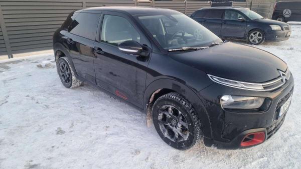 Black Citroen C4 Cactus 2019 in Kaunas, with an engine capacity of 1.20 L and mileage of 117 thousand km for 4200 €, photo 7 on AUTOMOTO.COM.LV